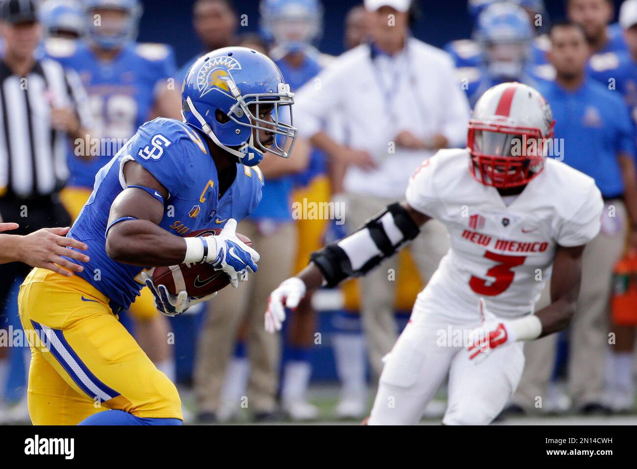 San Jose State running back Tyler Ervin (7) during the first half of an ...