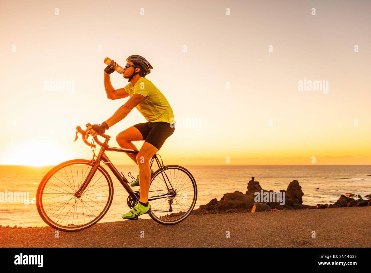Triathlete drink hi-res stock photography and images - Alamy