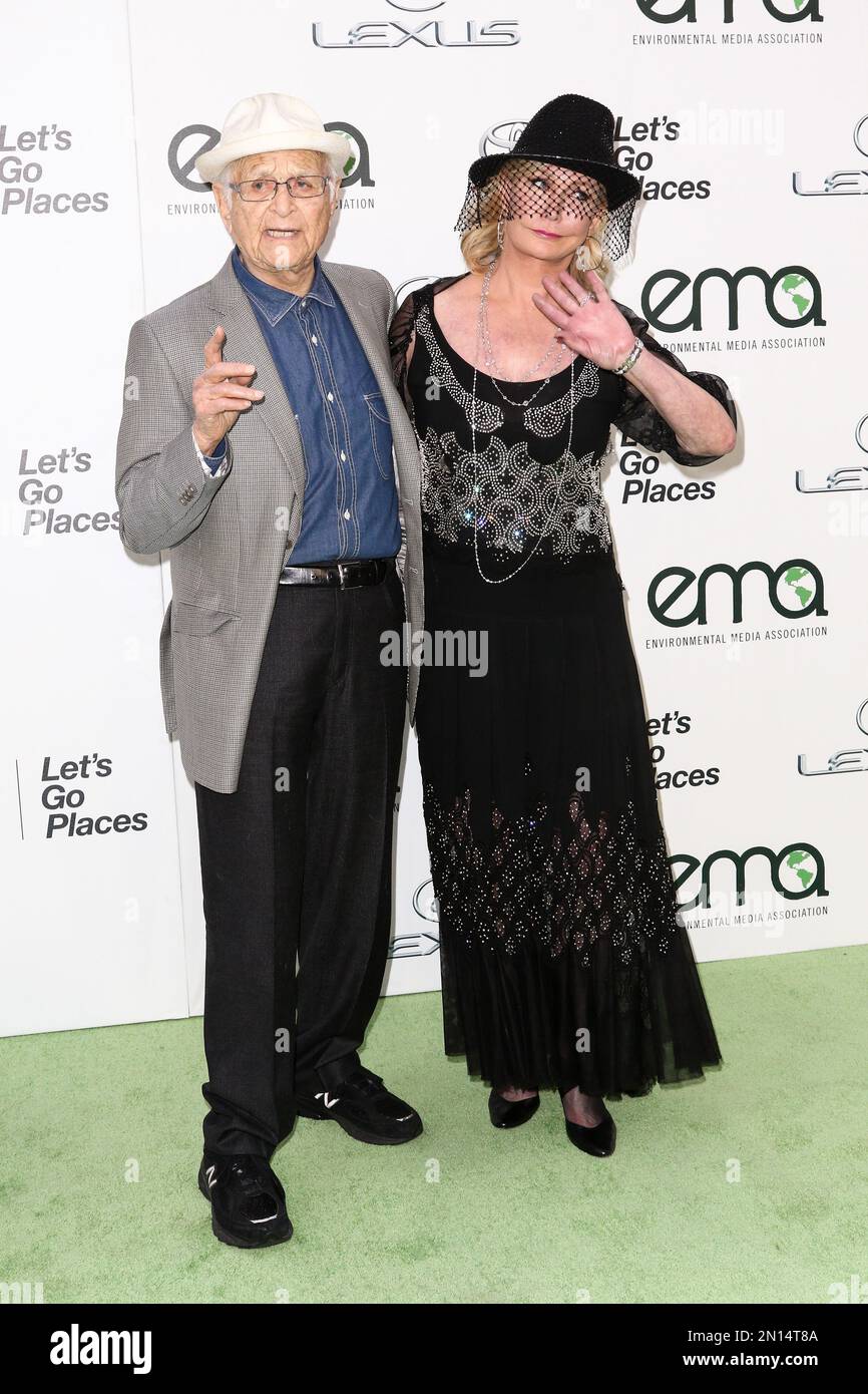 Norman Lear, left, and Lyn Lear attend the 25th Annual Environmental ...