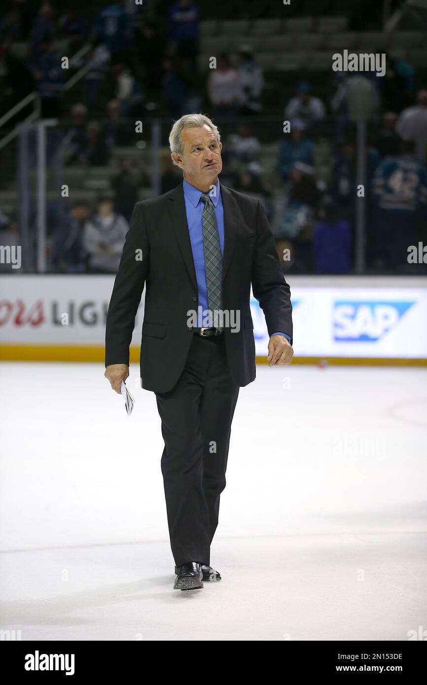 Los Angeles Kings head coach Darryl Sutter during an NHL hockey game ...
