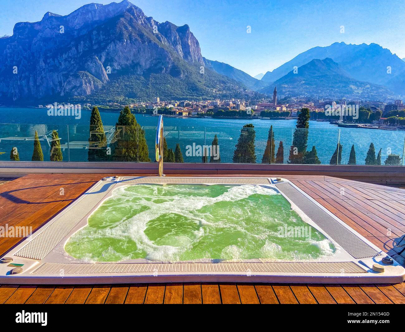 Hotel lake como pool luxury hi-res stock photography and images - Alamy