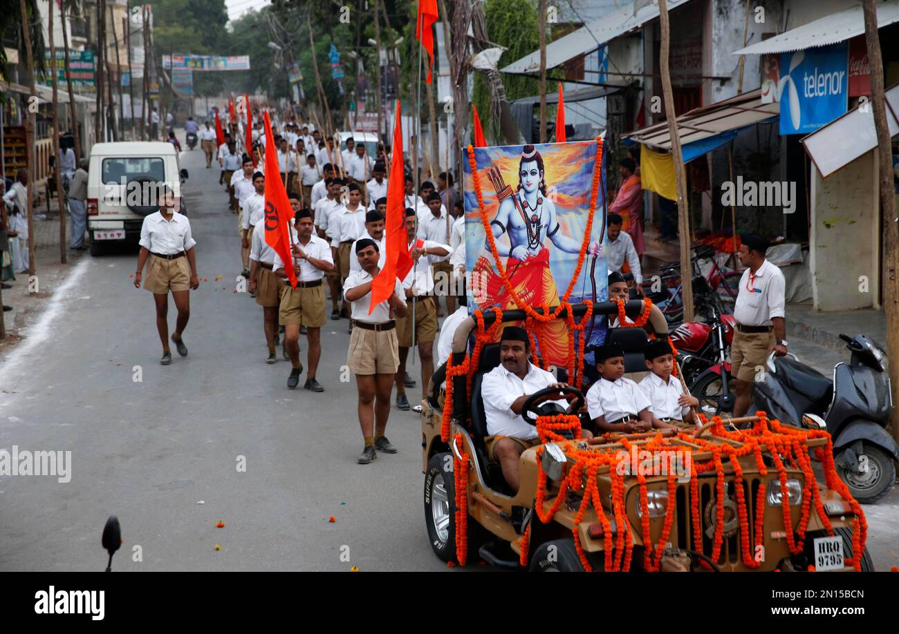 Volunteers from Hindu nationalist organization Rashtriya Swayamsevak ...