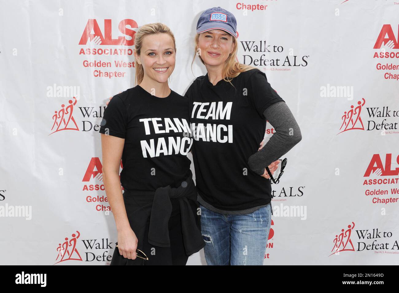 Actors Reese Witherspoon, left, and Renee Zellweger attends the 2015 ...