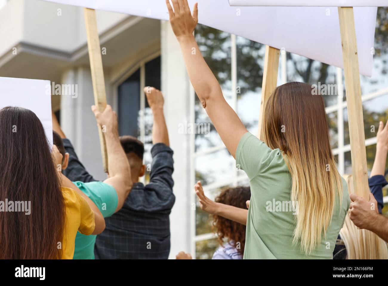 Back view people fight hi-res stock photography and images - Alamy