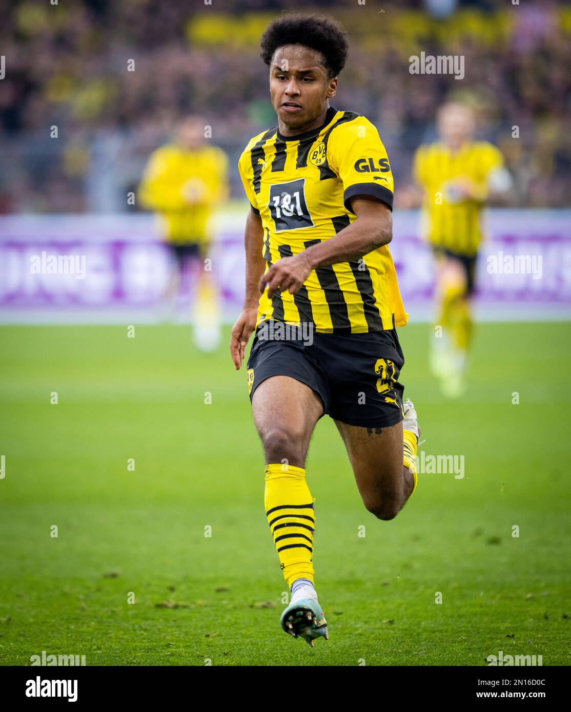 Dortmund, Germany. 4th Feb, 2023. Karim Adeyemi (BVB) rennt Borussia ... Dortmund, Germany. 4th Feb, 2023. Karim Adeyemi (BVB) rennt Borussia ...