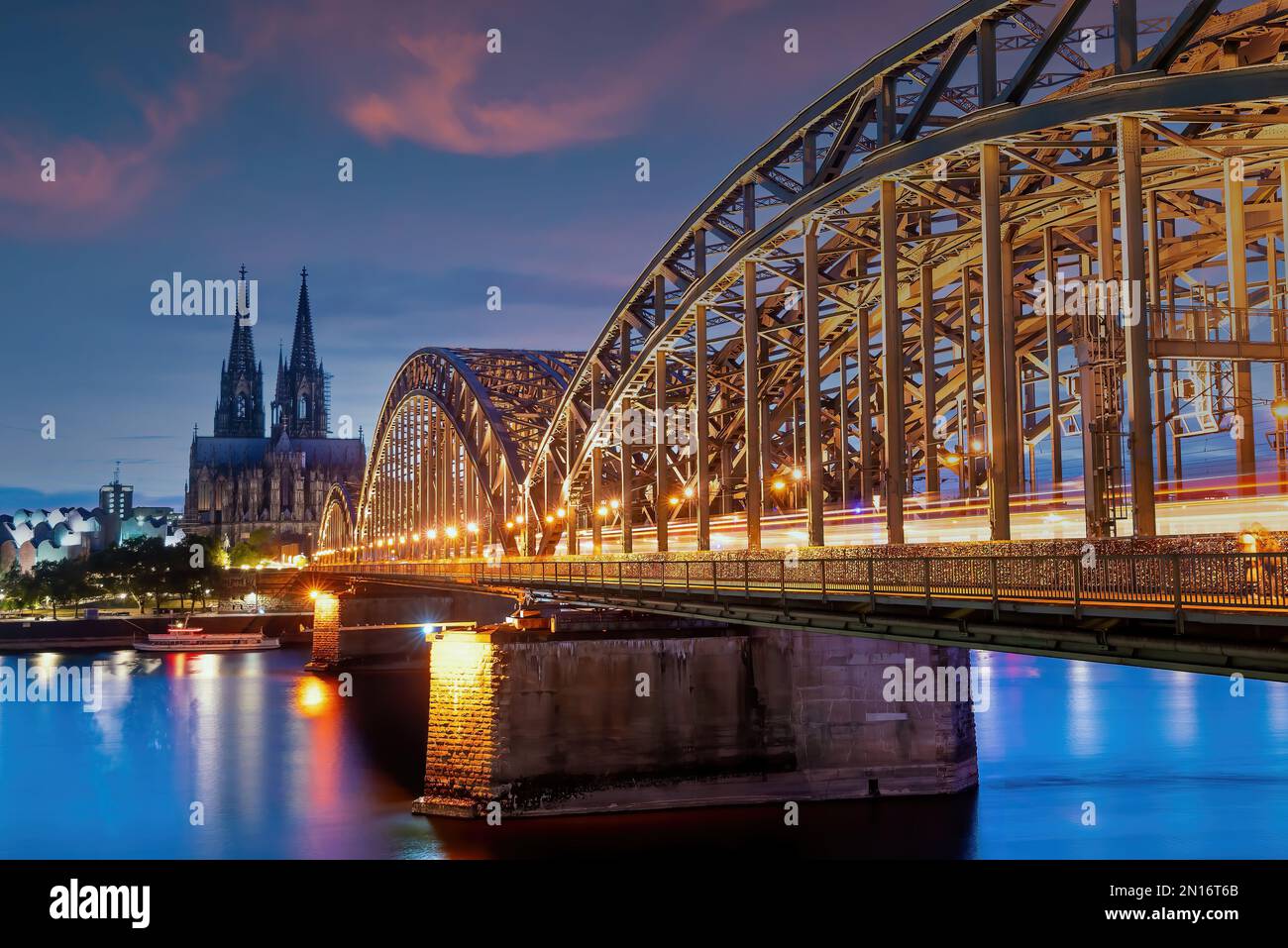 Downtown Cologne city skyline with Cologne Cathedral and Hohenzollern ...