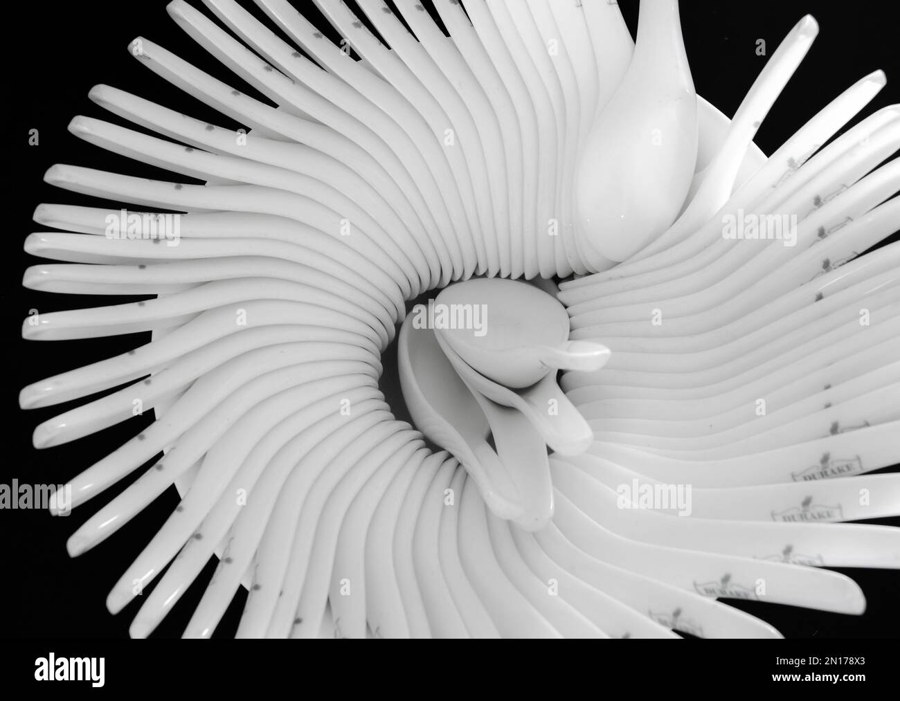 Porcelain dinner service decorated hi-res stock photography and images ...