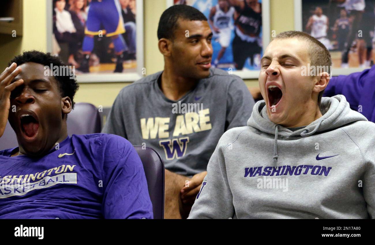 In this photo taken Sept. 28, 2015, Washington men's basketball players ...