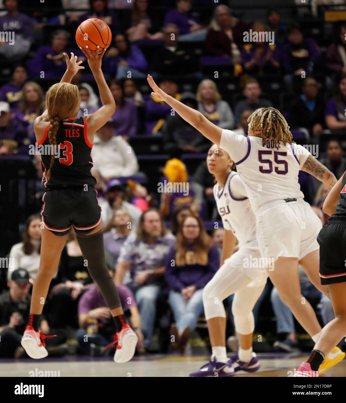 Georgia Lady Bulldogs guard Diamond Battles (3) shoots a three-pointer ...