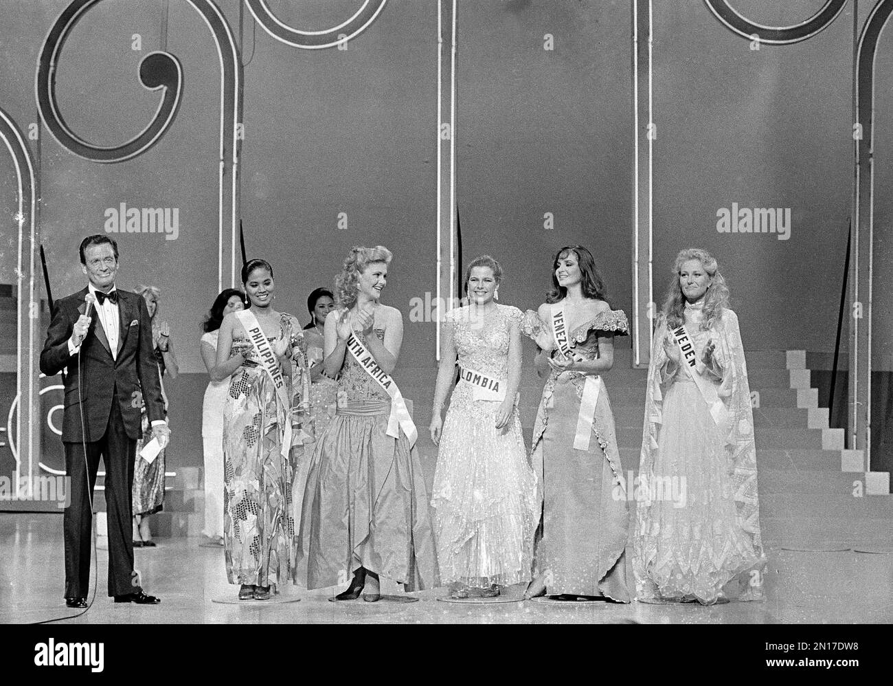 The final five contestants in the Miss Universe Pageant are pictured on ...