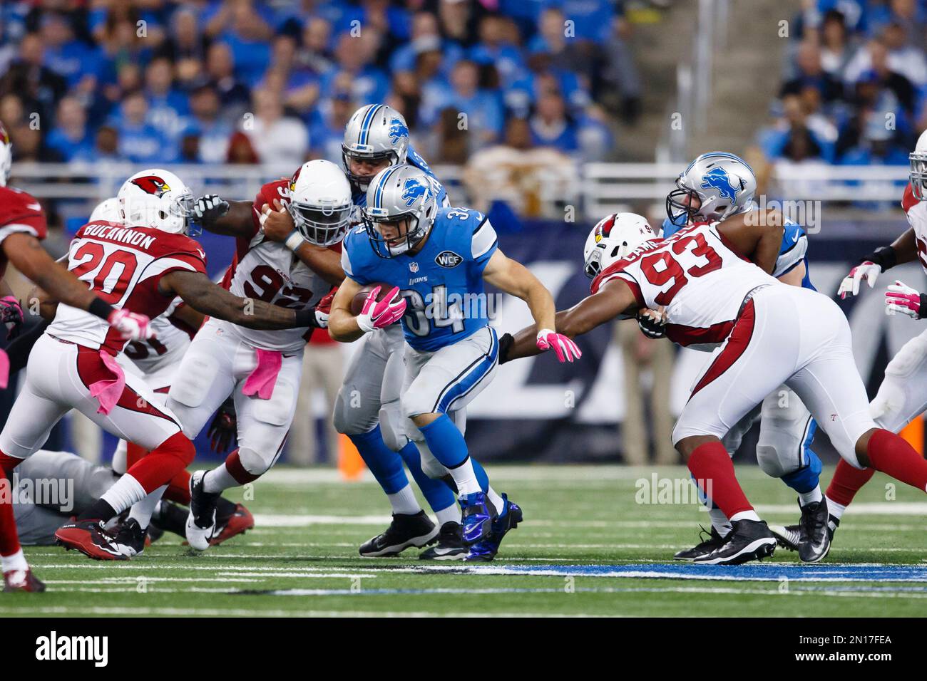 Detroit Lions fullback Zach Zenner (34) rushes against the Arizona ...