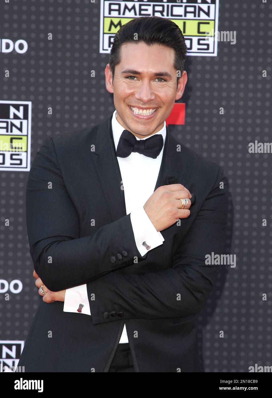 Christian Ramirez arrives at the Latin American Music Awards at the ...