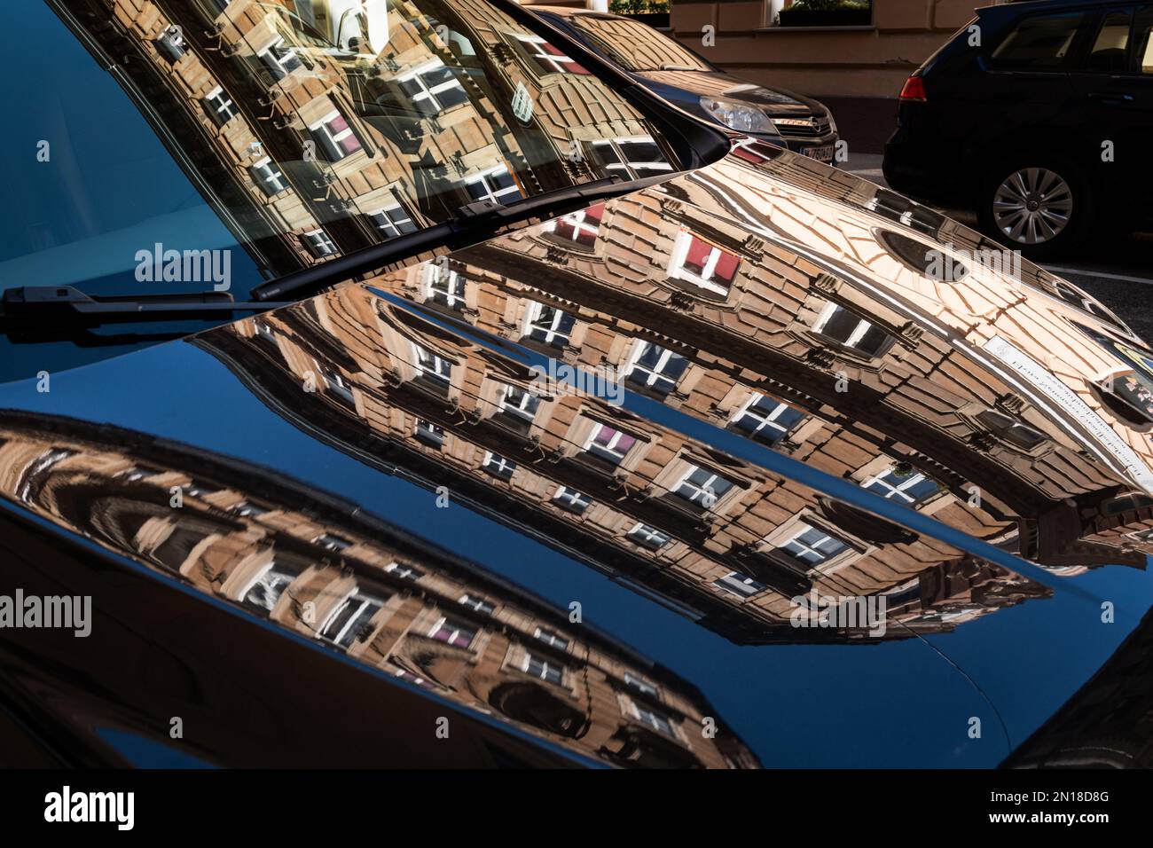 Windows daily mirror building hi-res stock photography and images - Alamy