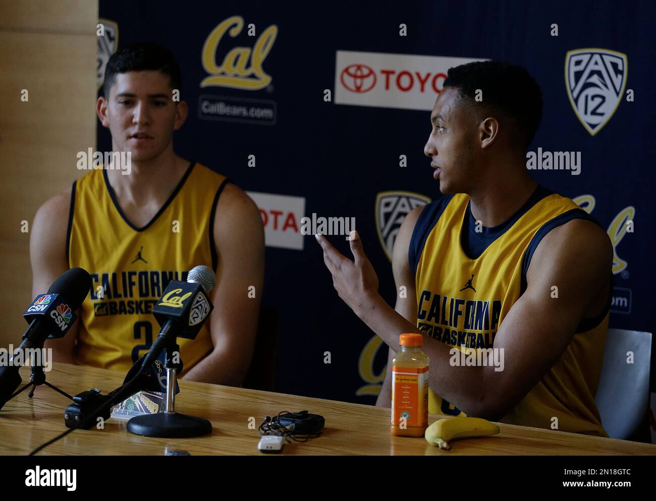 California's Stephen Domingo, right, gestures to Sam Singer during a ...
