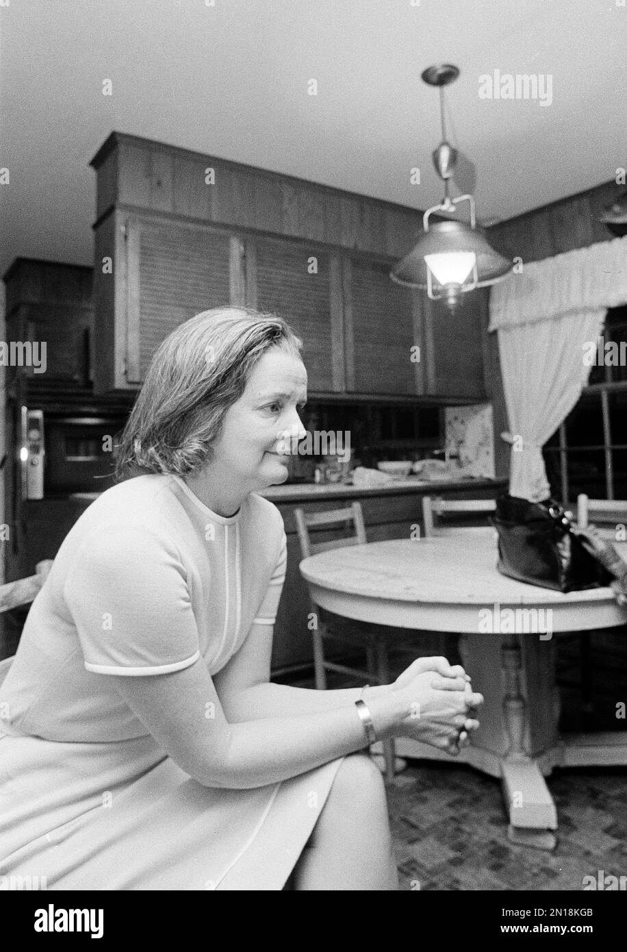 Jane Denton, wife of prisoner of war U.S. Navy Capt. Jeremiah A. Denton ...