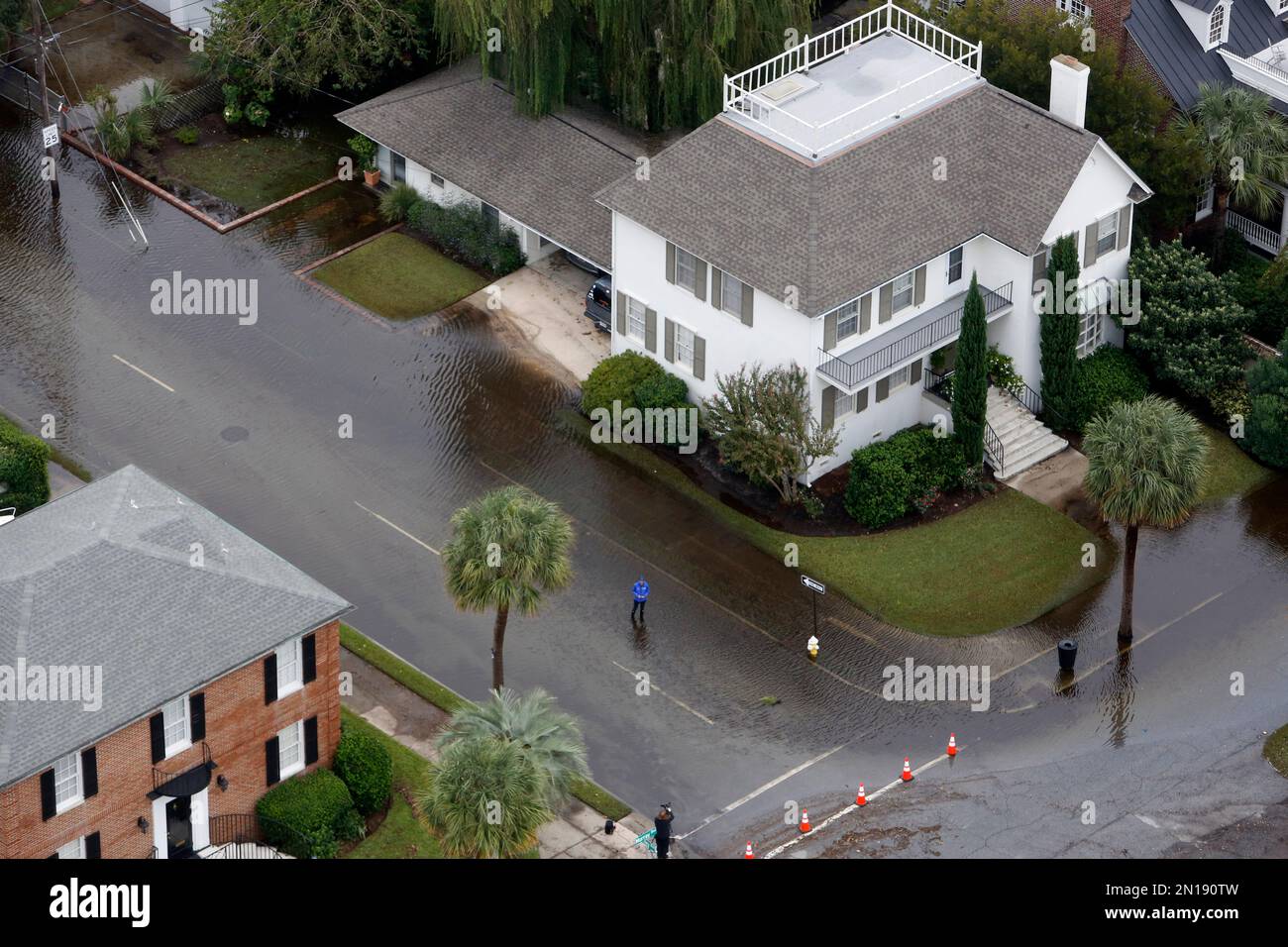 Parts of historic Charleston homes sit in floodwater in Charleston, S.C ...