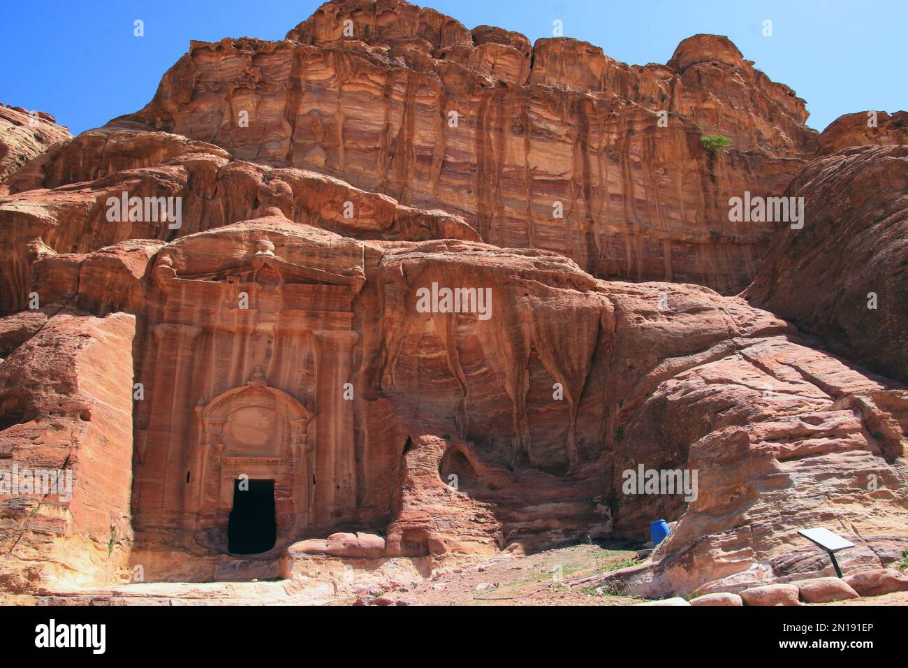 Jordan rock town petra hi-res stock photography and images - Alamy