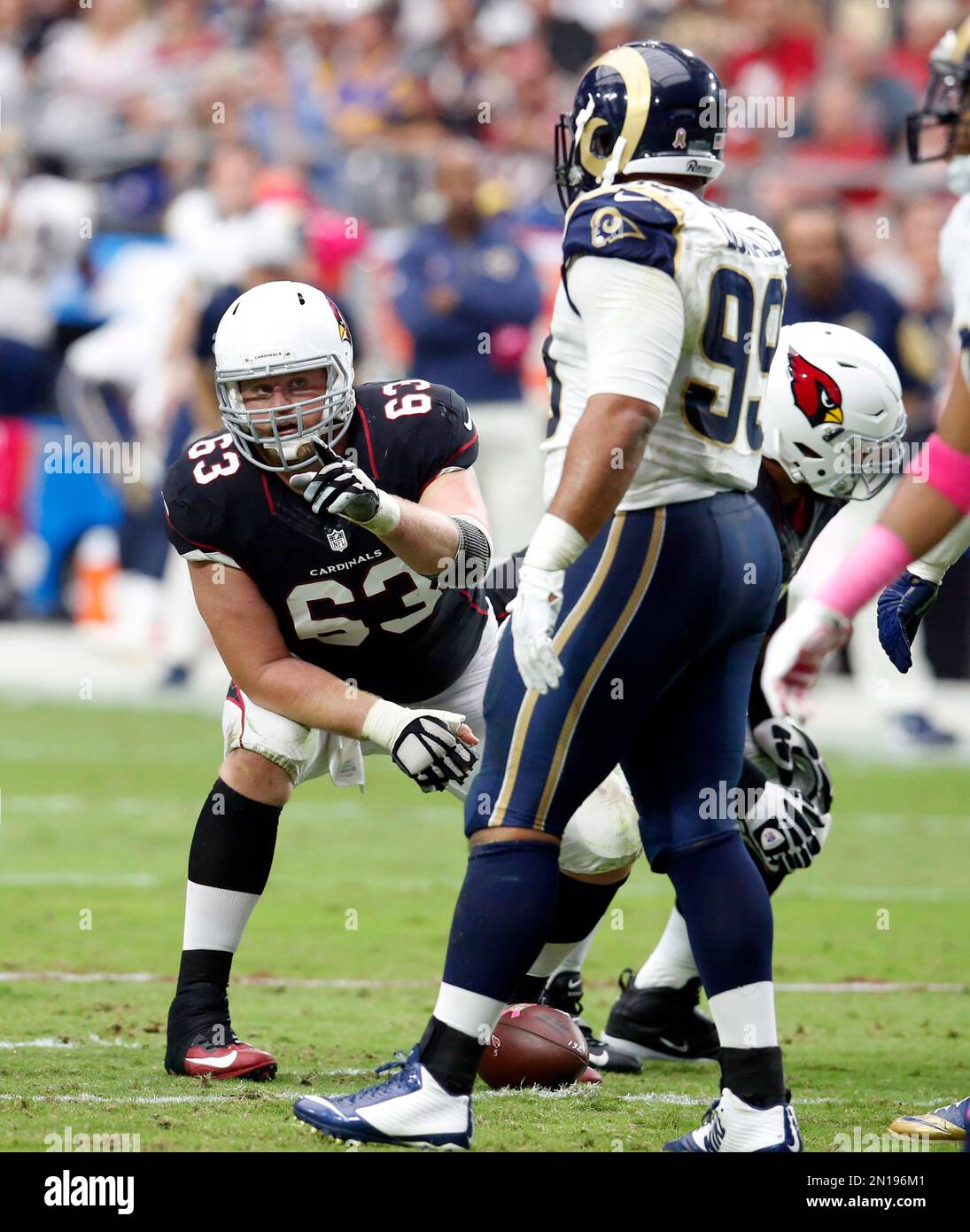Arizona Cardinals center Lyle Sendlein (63) lines up against the St ...