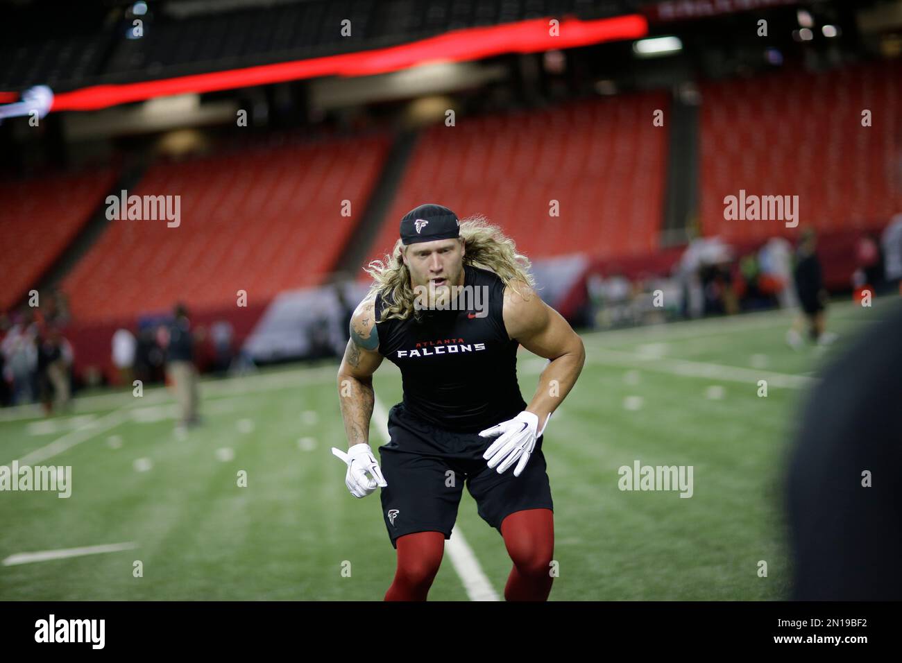 Atlanta Falcons Tyler Starr warms up before before the first half of an ...