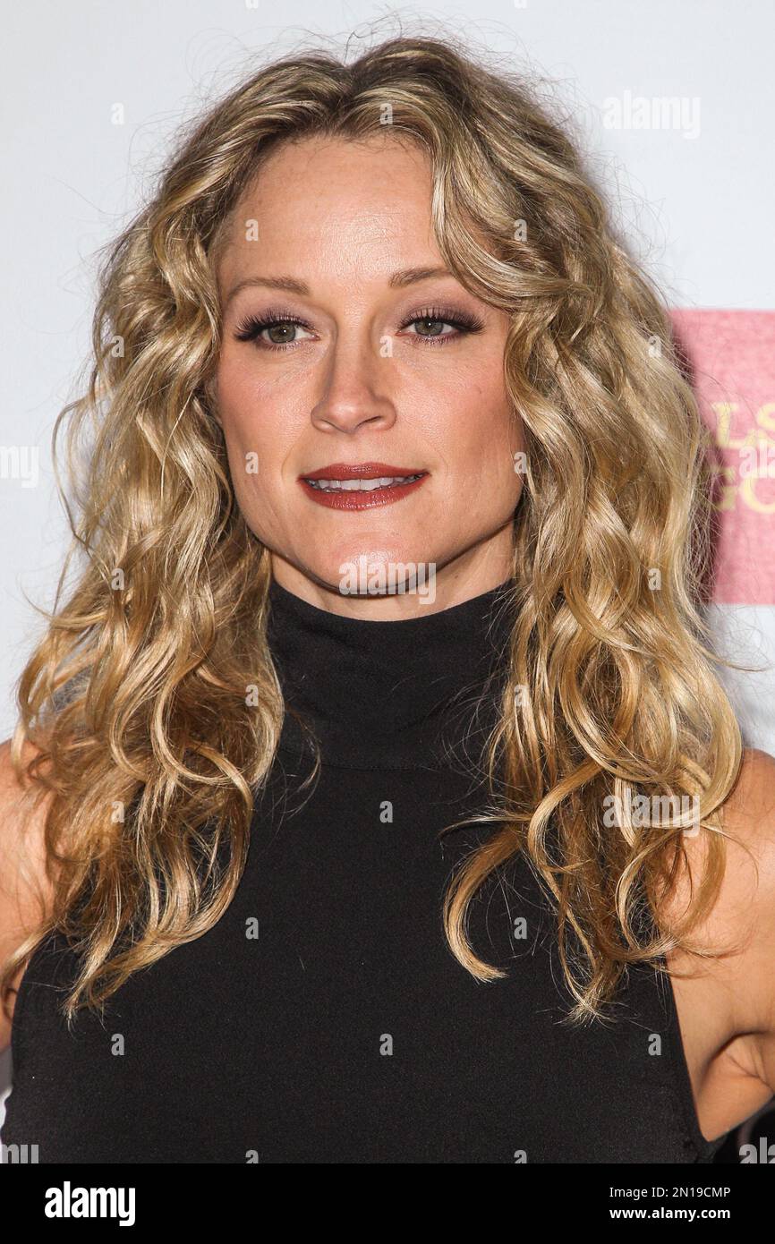 Teri Polo attends the Voices on Point Gala at the Hyatt Regency Century ...