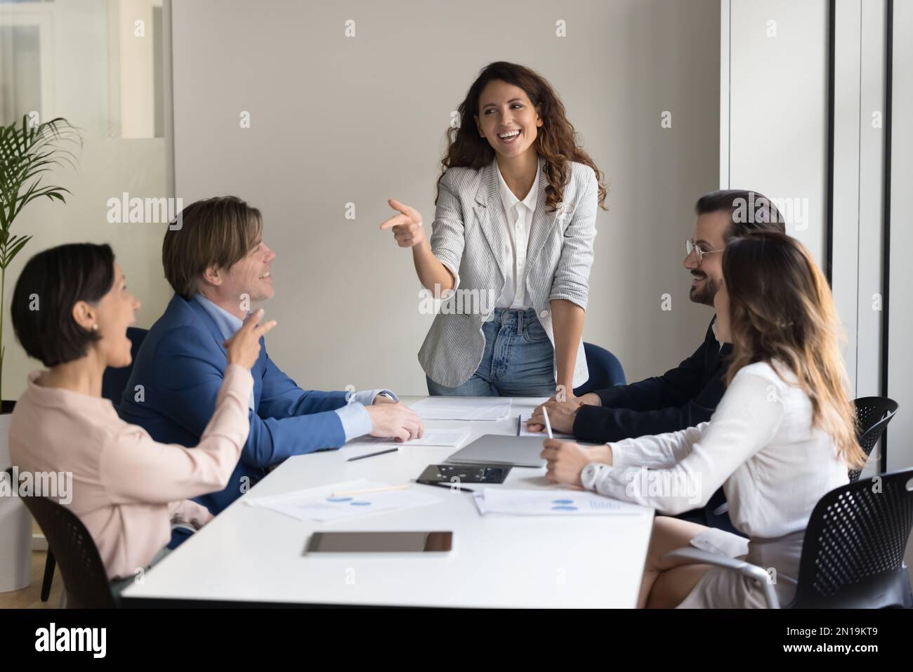Business woman creative team hi-res stock photography and images - Alamy