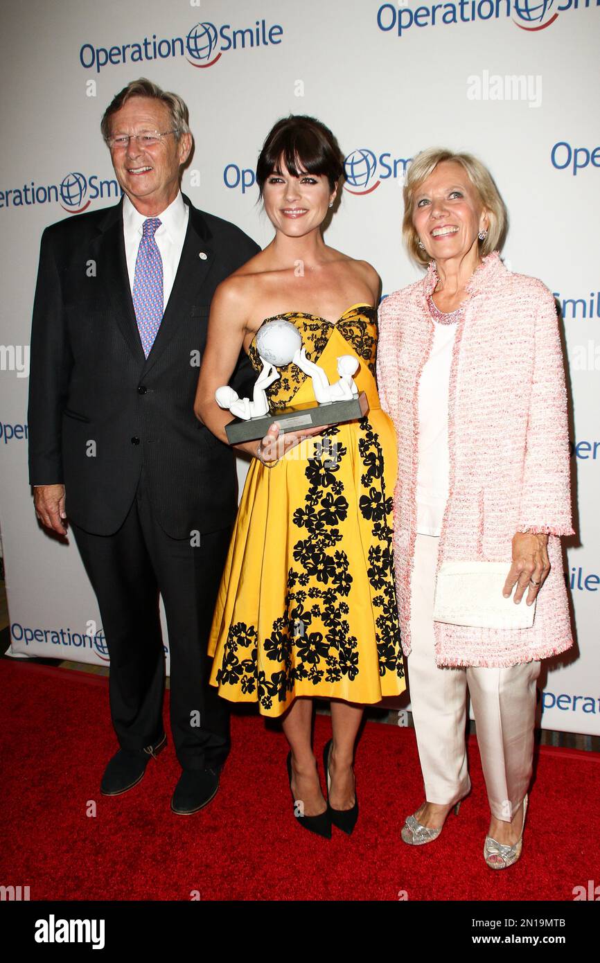 Dr. Bill Magee, from left, Selma Blair and Kathy Magee attend the 2015 ...