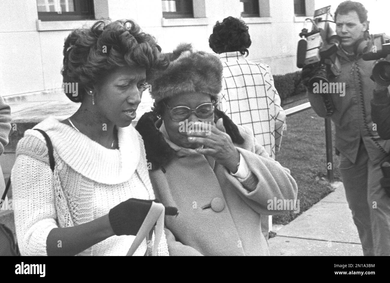 Beulah Mae Donald of Mobile, Ala., wearing hat, leaves U.S. District ...