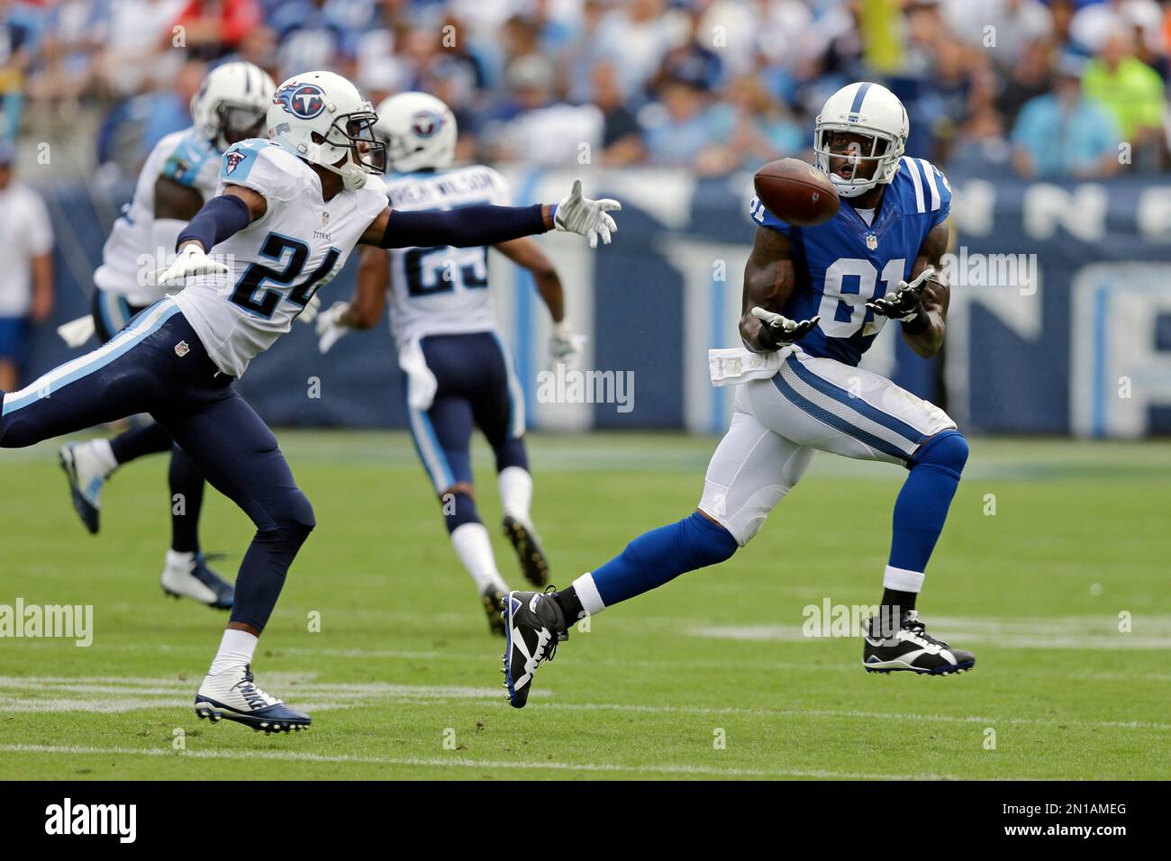 Indianapolis Colts wide receiver Andre Johnson (81) catches a pass ...