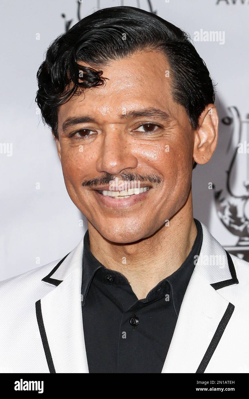 Singer El DeBarge attends the 26th Annual Heroes and Legends Awards ...