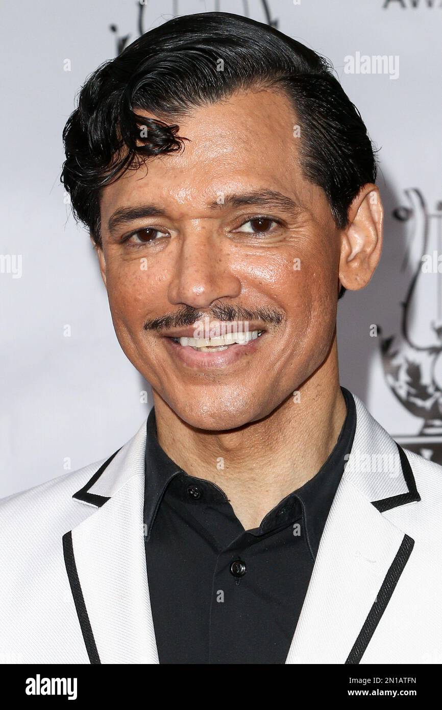 Singer El DeBarge attends the 26th Annual Heroes and Legends Awards ...