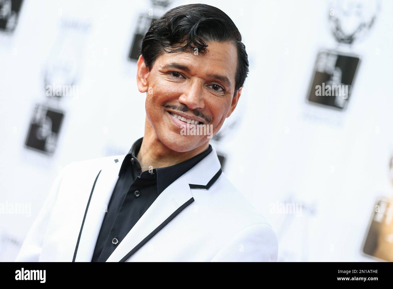 Singer El DeBarge attends the 26th Annual Heroes and Legends Awards ...
