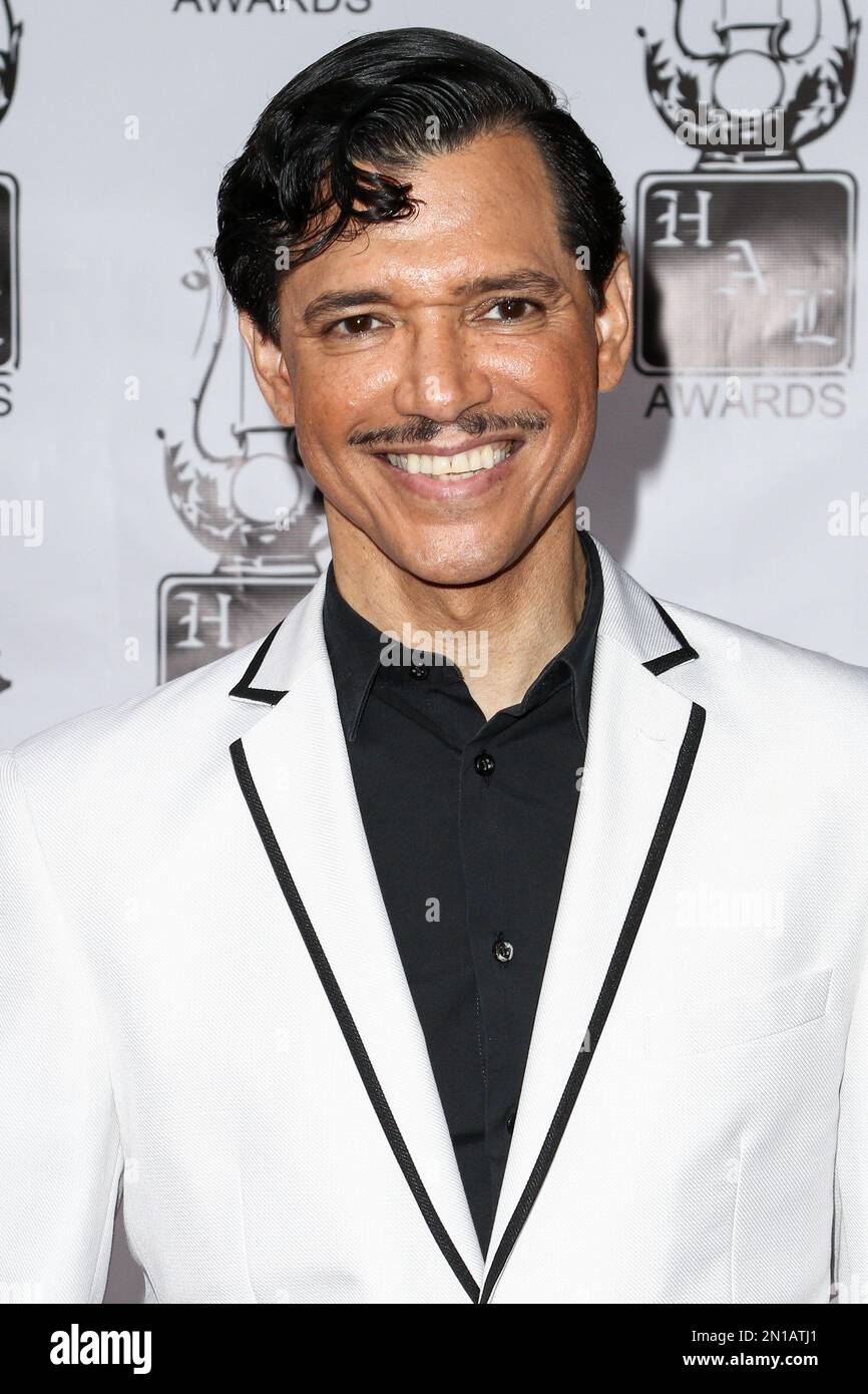 Singer El DeBarge attends the 26th Annual Heroes and Legends Awards ...