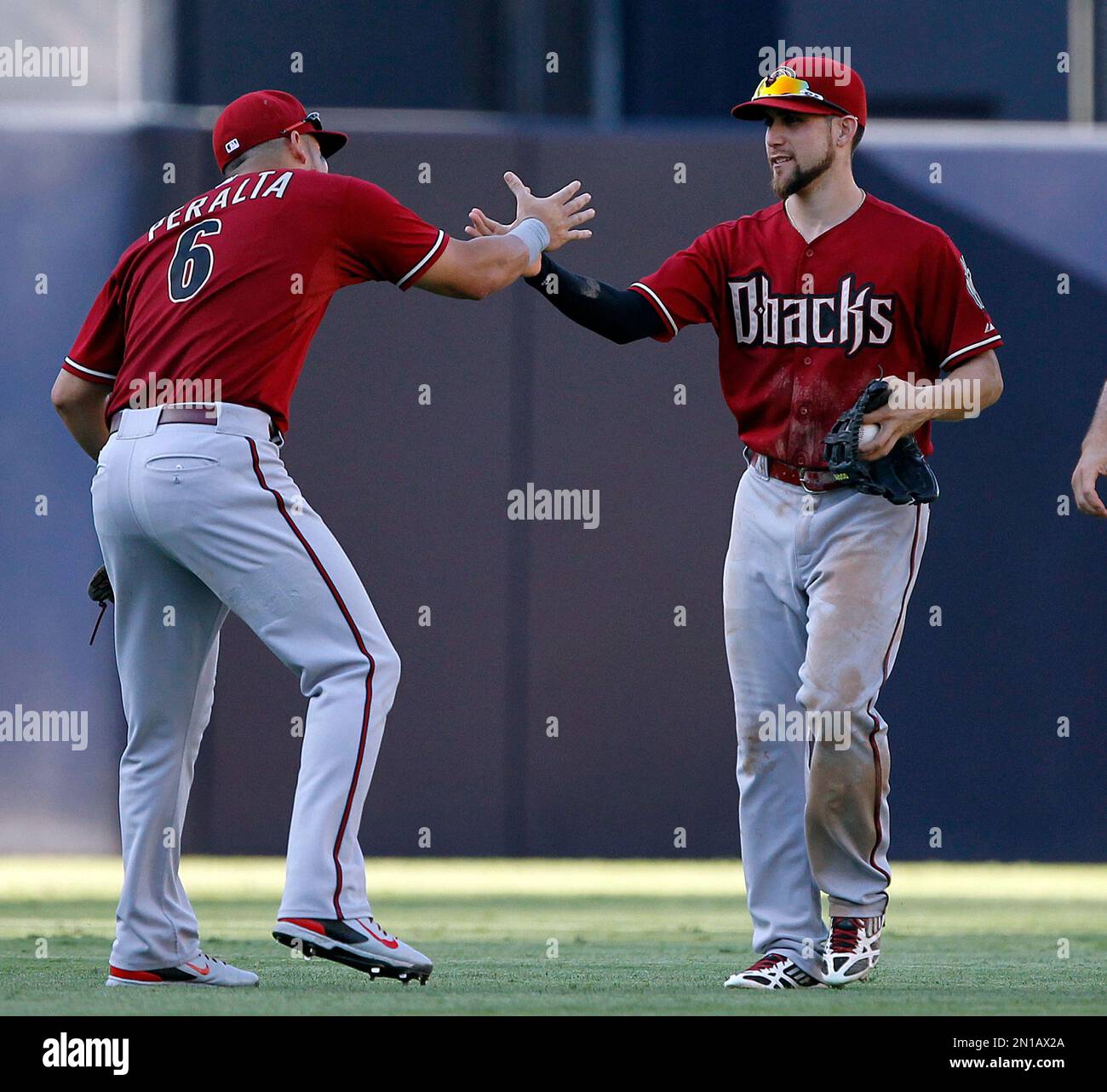 Arizona Diamondbacks left fielder David Peralta, left, congratulates ...