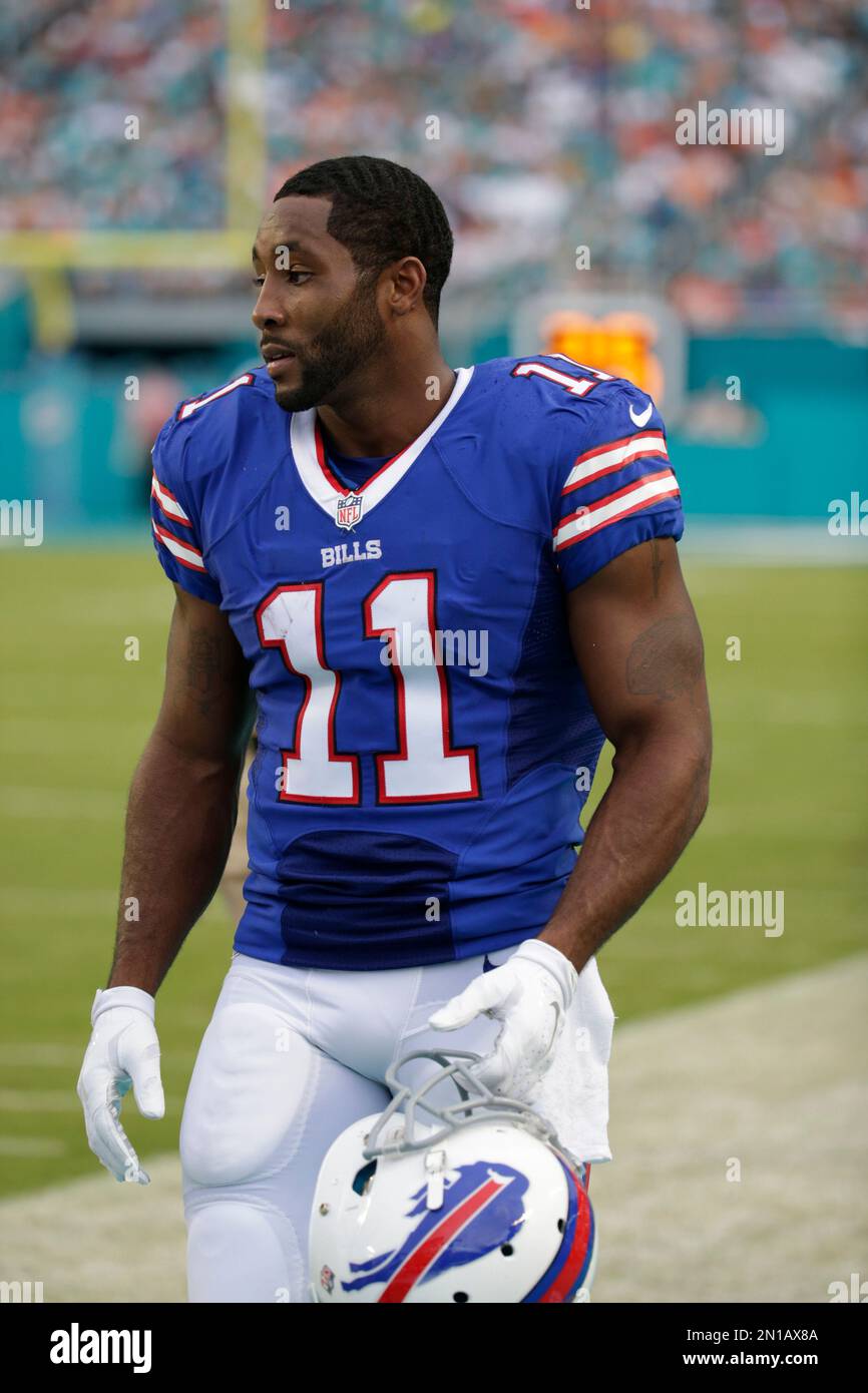Buffalo Bills wide receiver Marcus Thigpen (11) walks the sidelines ...