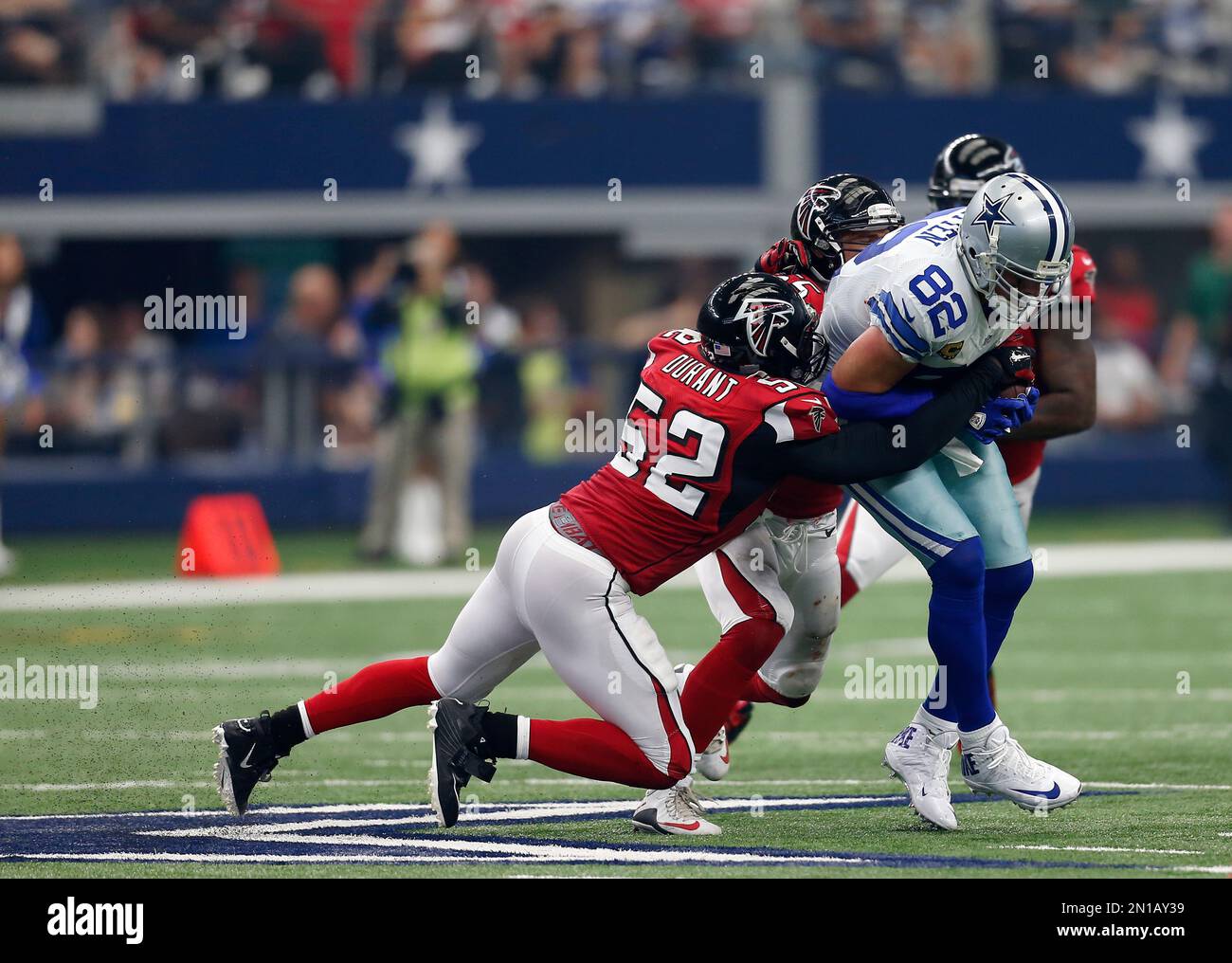 Atlanta Falcons linebacker Justin Durant (52) helps to stop Dallas ...