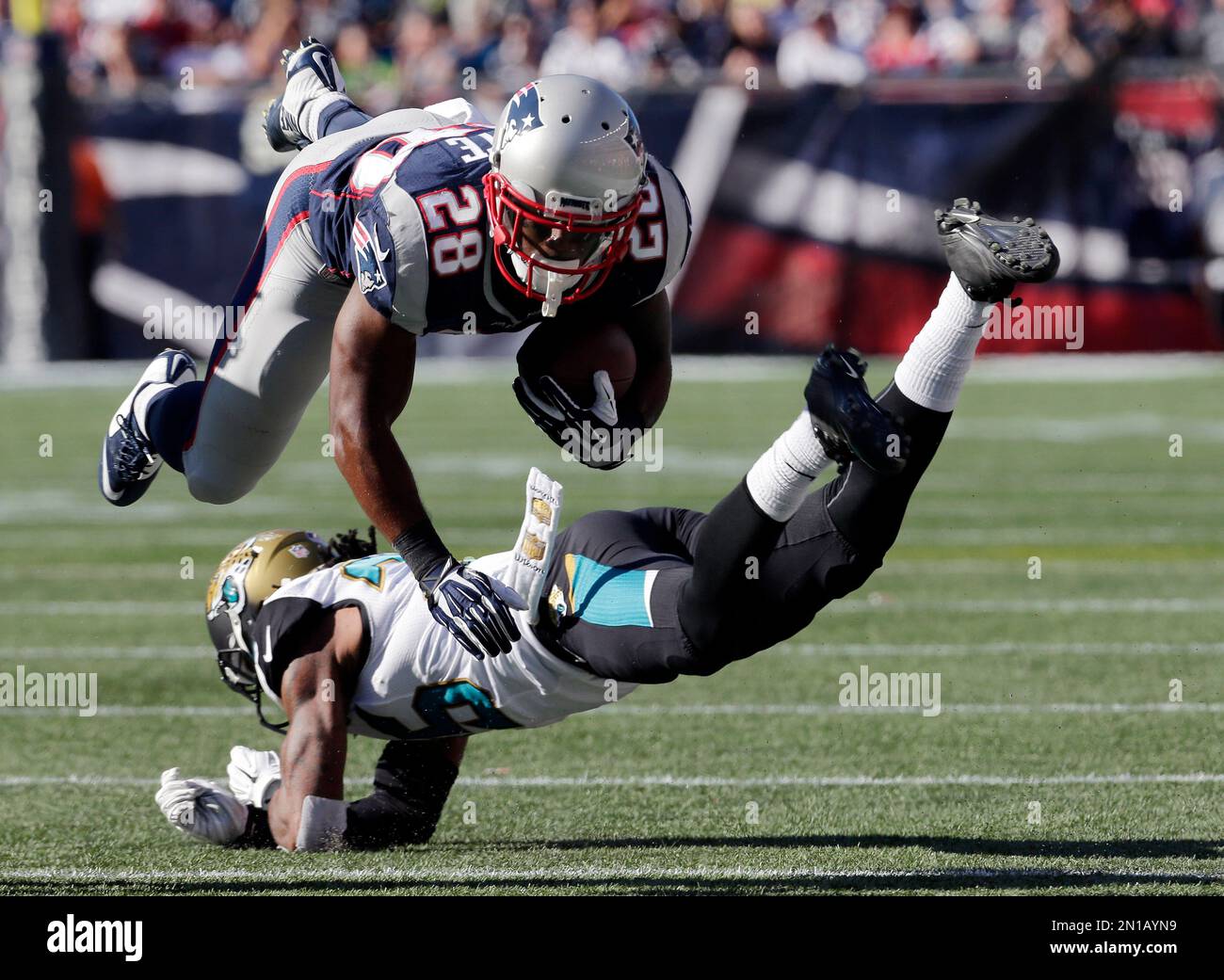 Jacksonville Jaguars cornerback Demetrius McCray (35) tackles New ...