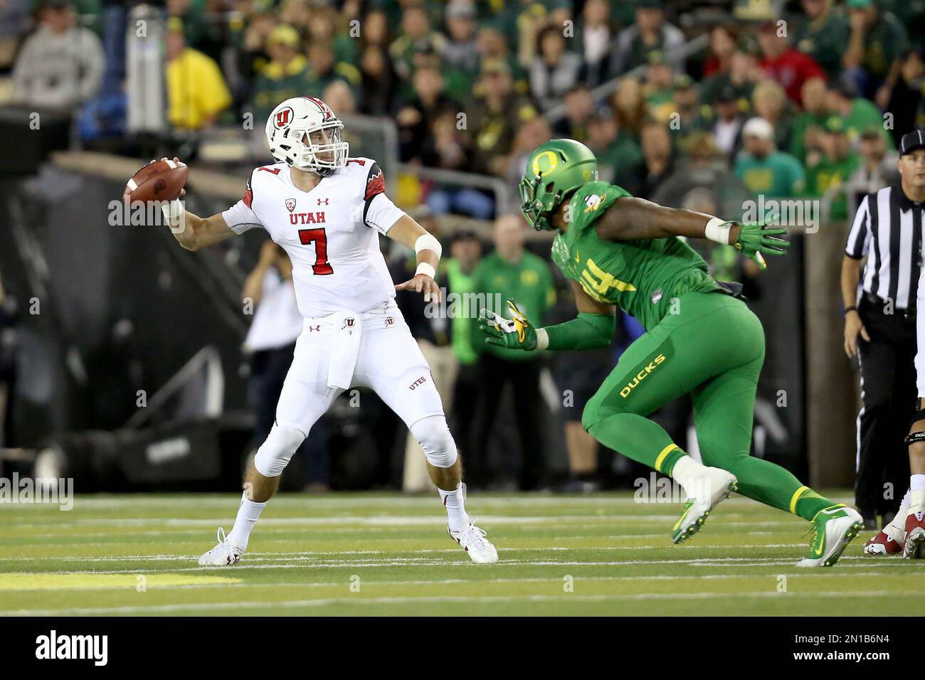 Utah quarterback Travis Wilson (7) looks to throw the football during ...