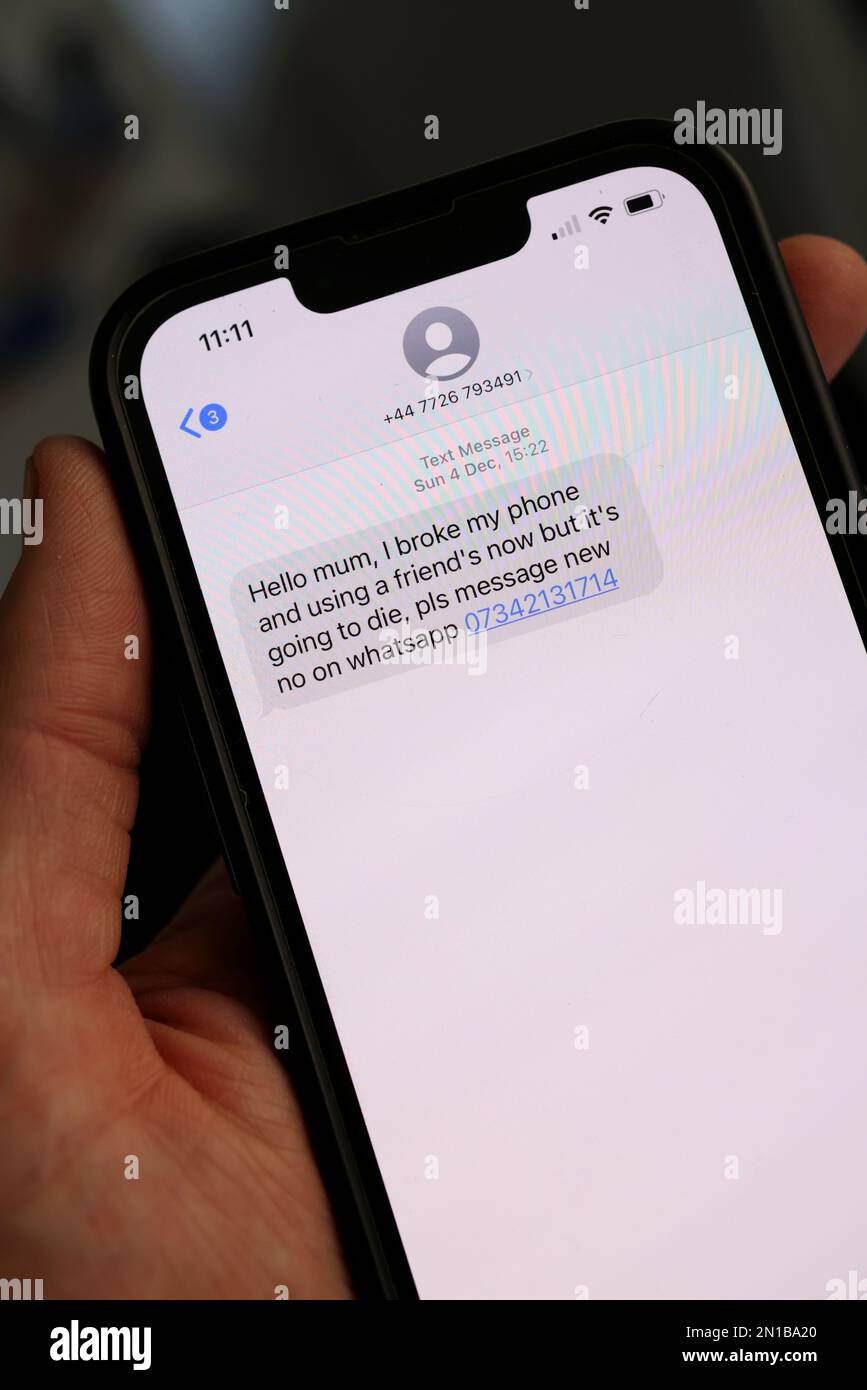 Whatsapp message bank hi-res stock photography and images - Alamy