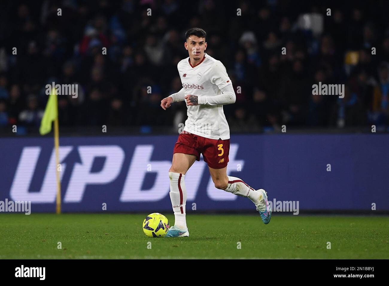 NAPLES, ITALY - JANUARY, 29: Roger Ibanez of AS Roma in action during ...