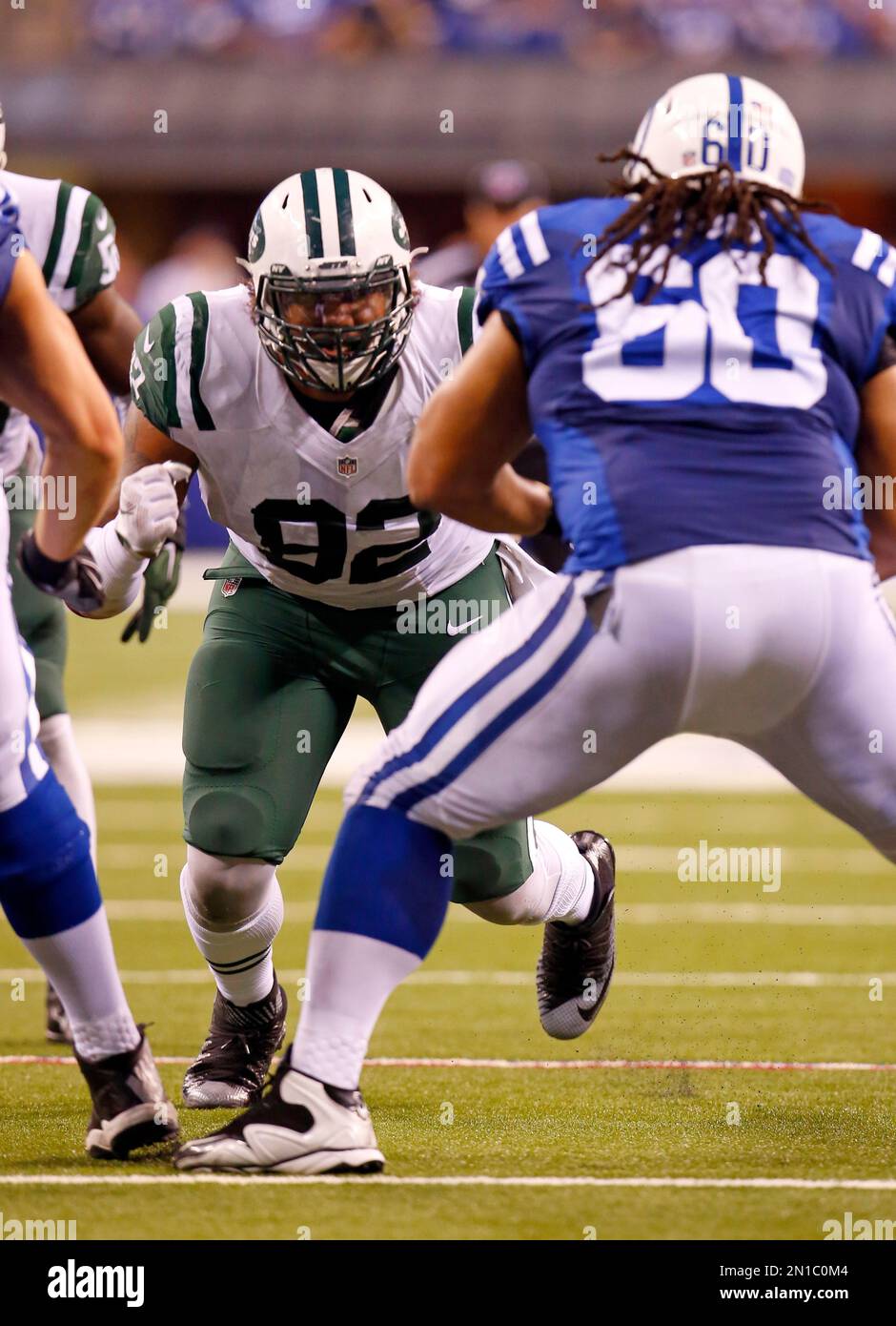 New York Jets defensive end Leonard Williams (92) bull rushes against ...