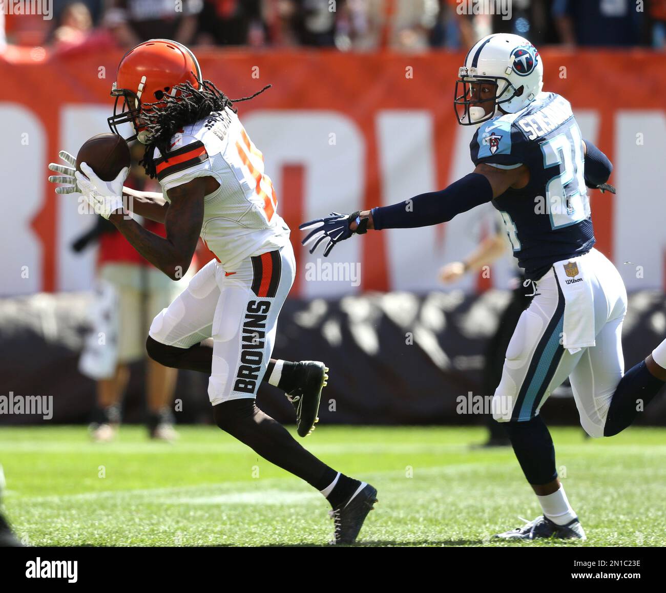 Cleveland Browns wide receiver Travis Benjamin (11) against Tennessee ...