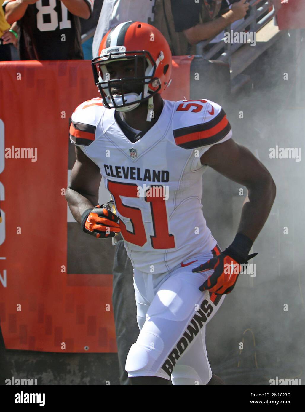 Cleveland Browns linebacker Barkevious Mingo (51) against the Tennessee ...