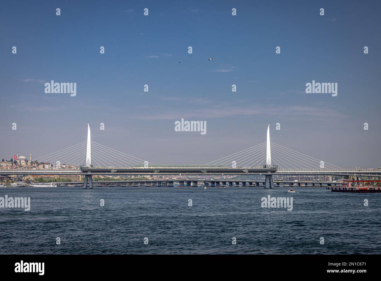 Golden Horn Metro Bridge / Haliç Bridge / Haliç Metro Köprüsü, crossing ...