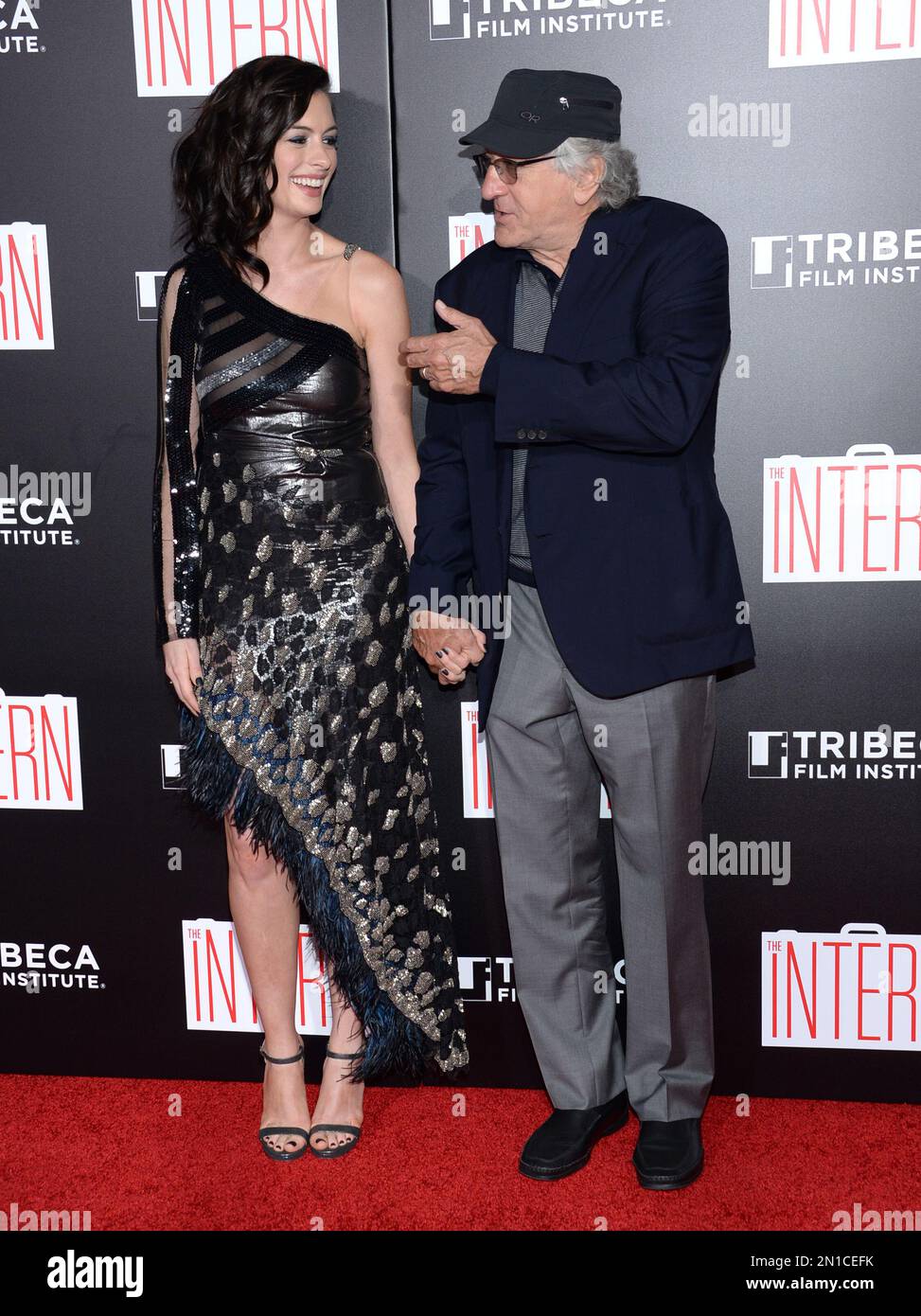 Anne Hathaway, left, and Robert De Niro attend the premiere of "The ...