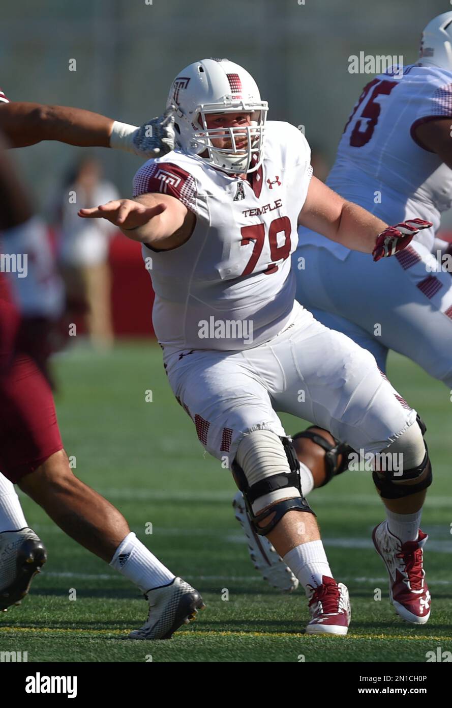 Temple offensive lineman Kyle Friend (79) in the first half of an NCAA ...
