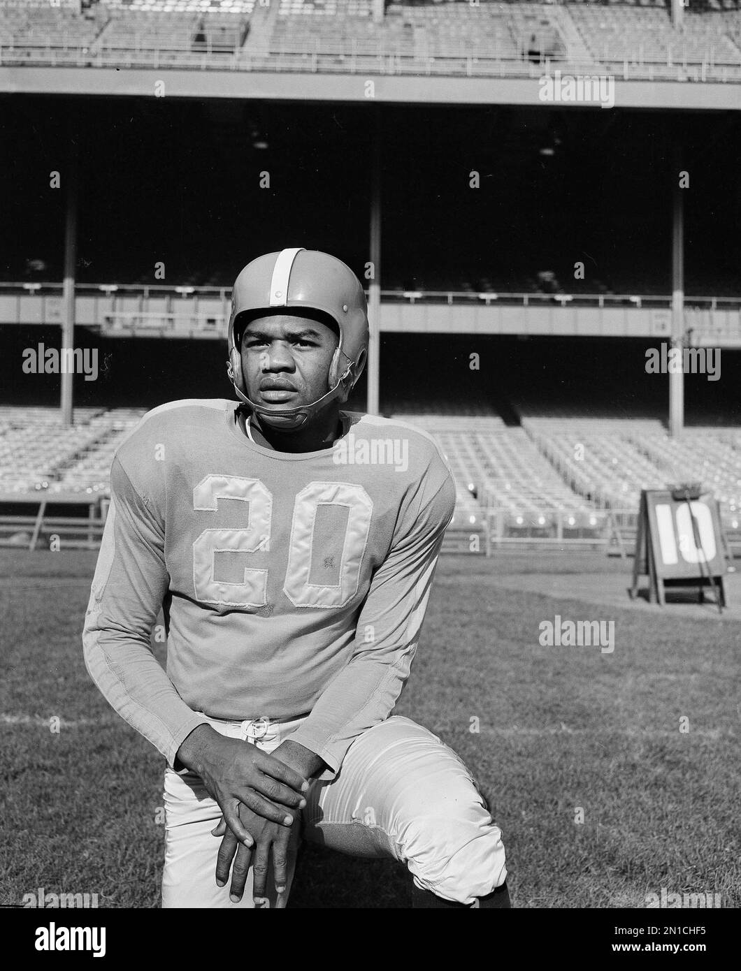 George Taliaferro (20) of the New York Yankees football team, is shown ...