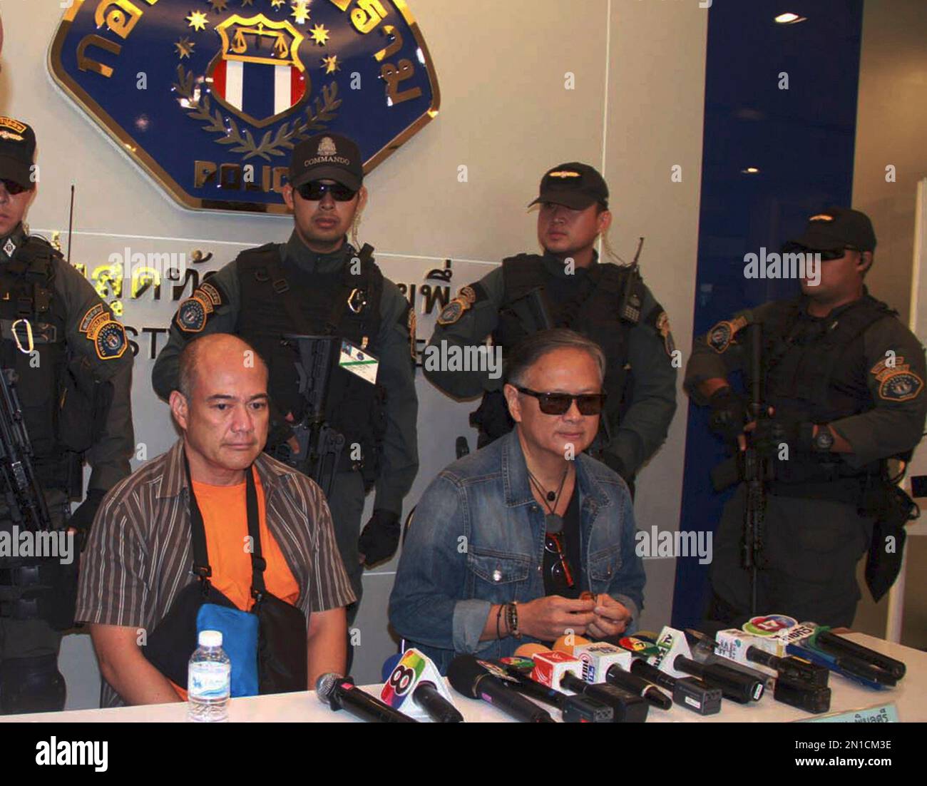 Former Gov. Joel Reyes, right, of western Palawan island province and ...