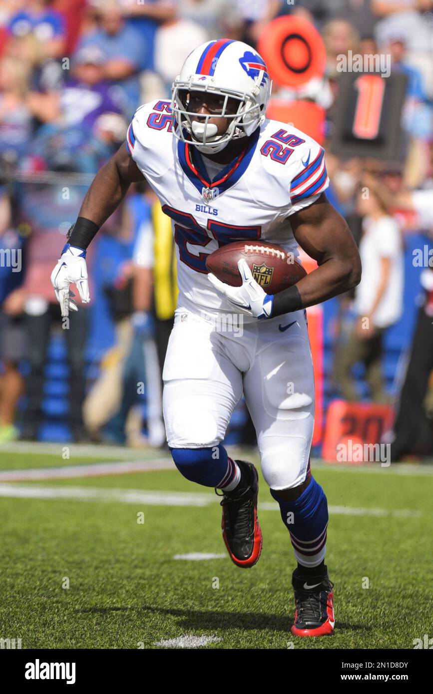 Buffalo Bills running back LeSean McCoy (25) rushes during the first ...