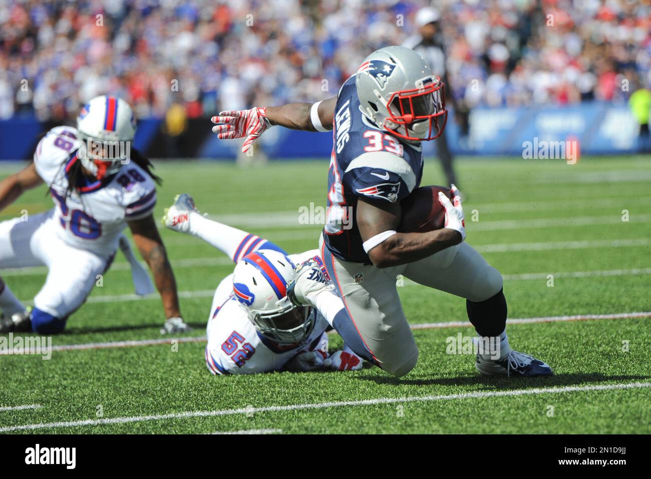 Buffalo Bills' Preston Brown (52) tackles New England Patriots' Dion ...