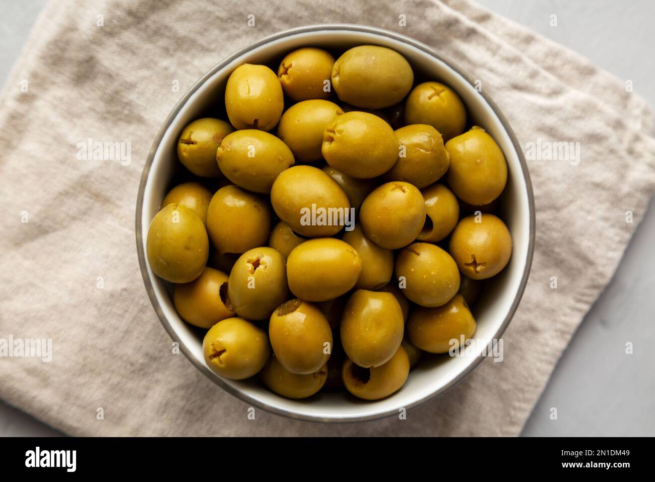 Olives in a bowl top view hi-res stock photography and images - Alamy